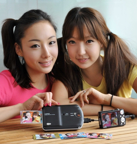 [Biz&Girl] 후지필름, ‘찍으면 바로 넘어온다!’ - 비즈팩트 > 기사 – THE FACT