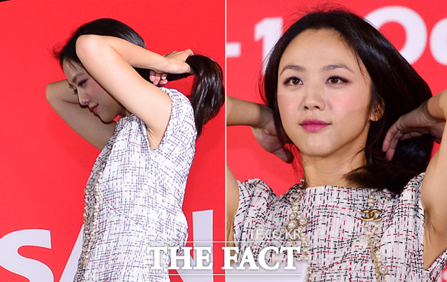 탕웨이 제모 인증 머리 뒤로 넘기며… 연예 기사 더팩트