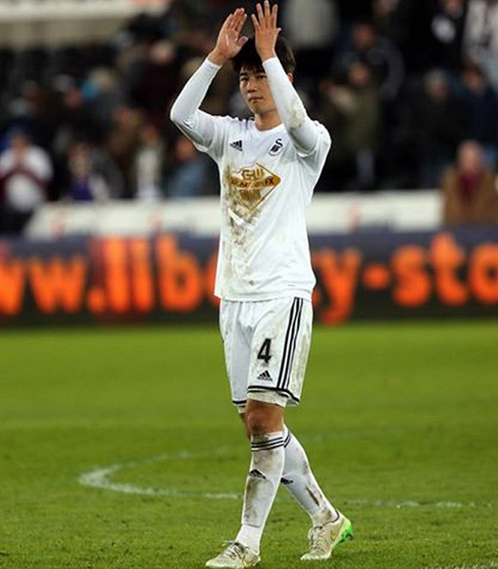 [EPL 27R] '기성용 풀타임' 스완지, 번리 1-0 제압…2연승 - 축구 | 기사 - 더팩트