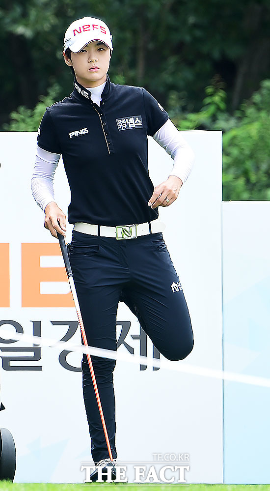[TF 클릭] 'KLPGA에 미소년이?' …박성현, '귀여운듯 터프한 매력녀!' - 포토 | 기사 - 더팩트