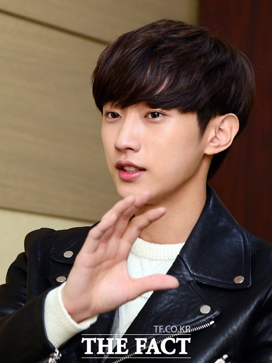 [TF인터뷰] B1A4 진영 "'셜록K'에서도 짝사랑 해, 이번엔 짠하지 않다" - 연예 | 기사 - 더팩트