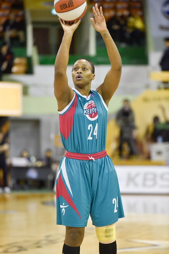 [WKBL] '휴스턴 41점' KEB하나은행, 연장서 KB스타즈 꺾고 2연패 탈출 - 스포츠종합 | 기사 - 더팩트