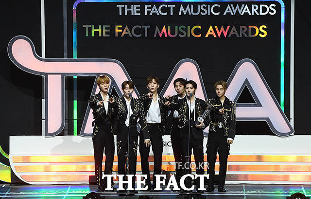 [2022 TMA] '신인 남자 아이돌' TNX, '핫티스트' 수상 - 연예 | 기사 - 더팩트