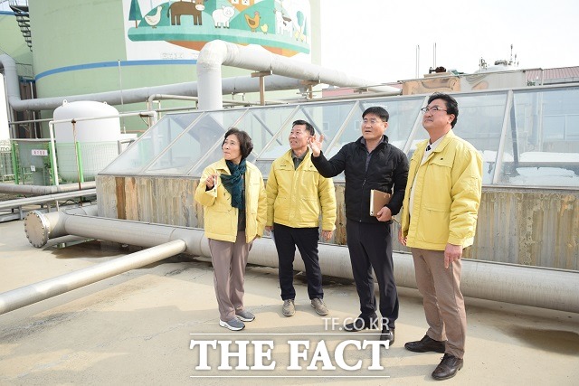 완주군의회 가축분뇨처리시설 선진지 견학 전국 기사 더팩트